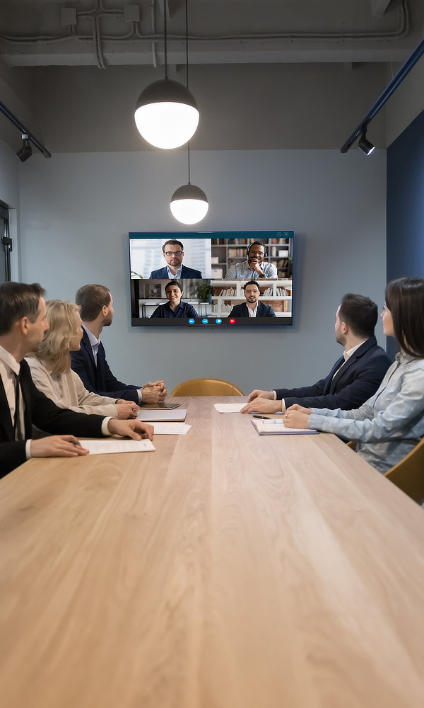 Expert Guidance in Managing Remote Teams | Remote Leadership Lab